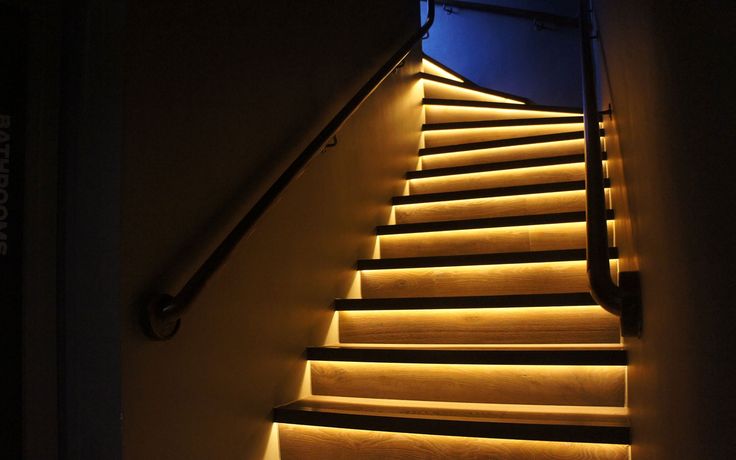 Hermosa iluminación de escaleras - DERUN LED